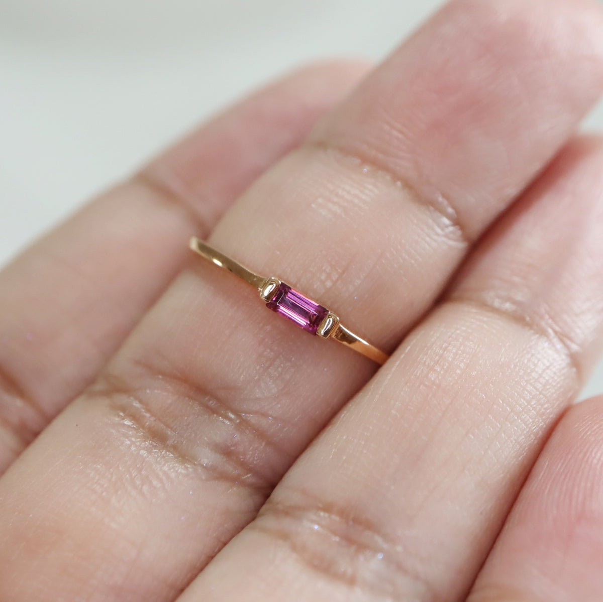 Li’l B in Garnet – Little White Pouch